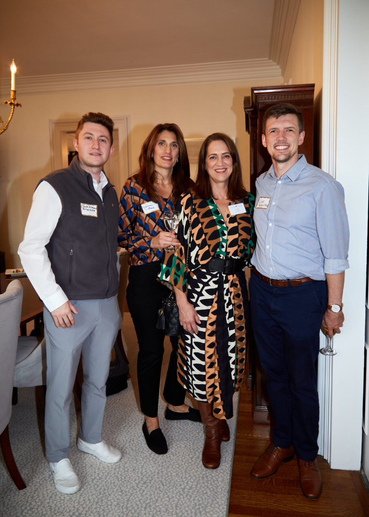 Houlihan Lawrence – Pemberly Hill, New Canaan - Fairfield County Look