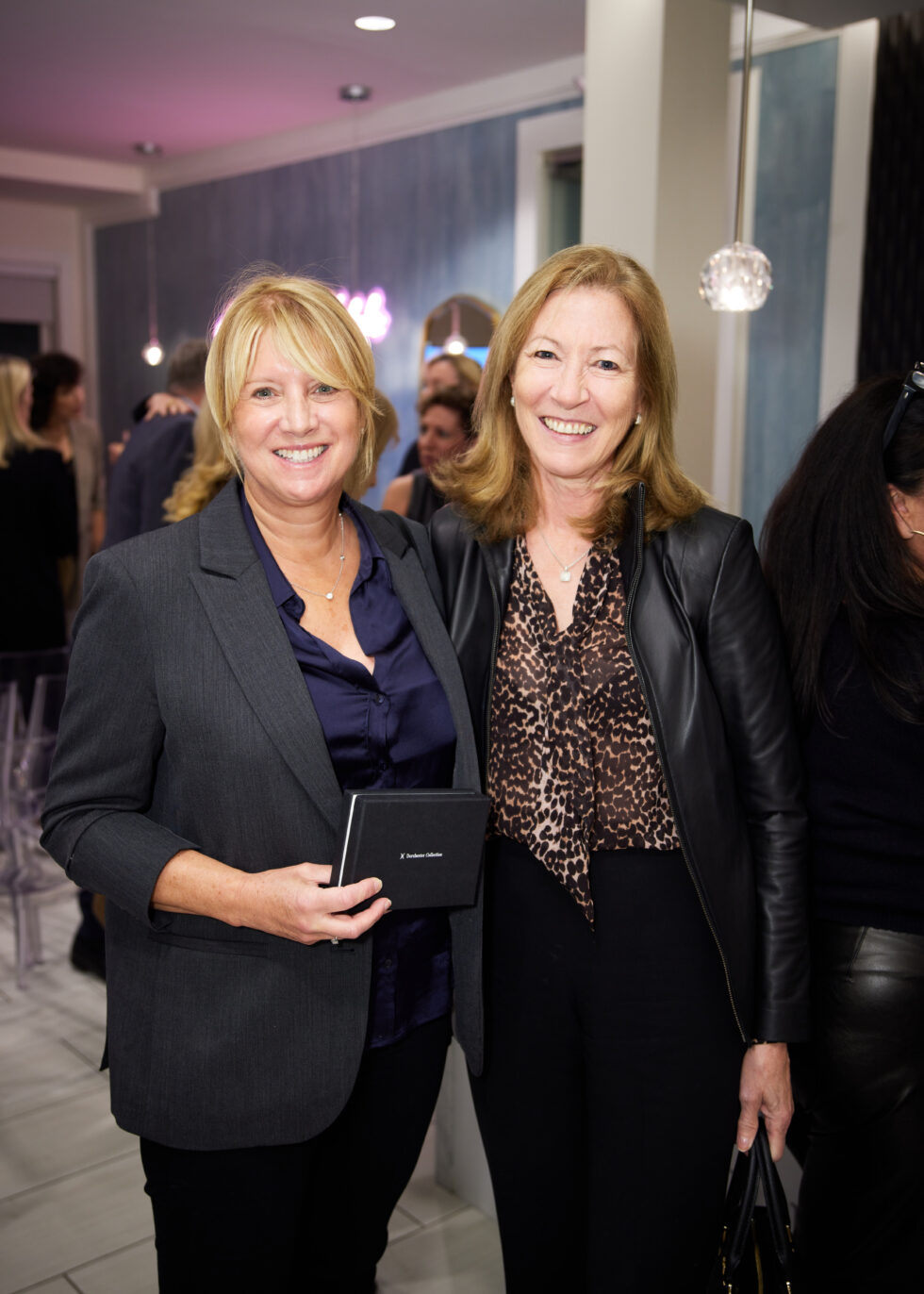 Red Carpet Ready Travel Panel - Fairfield County Look