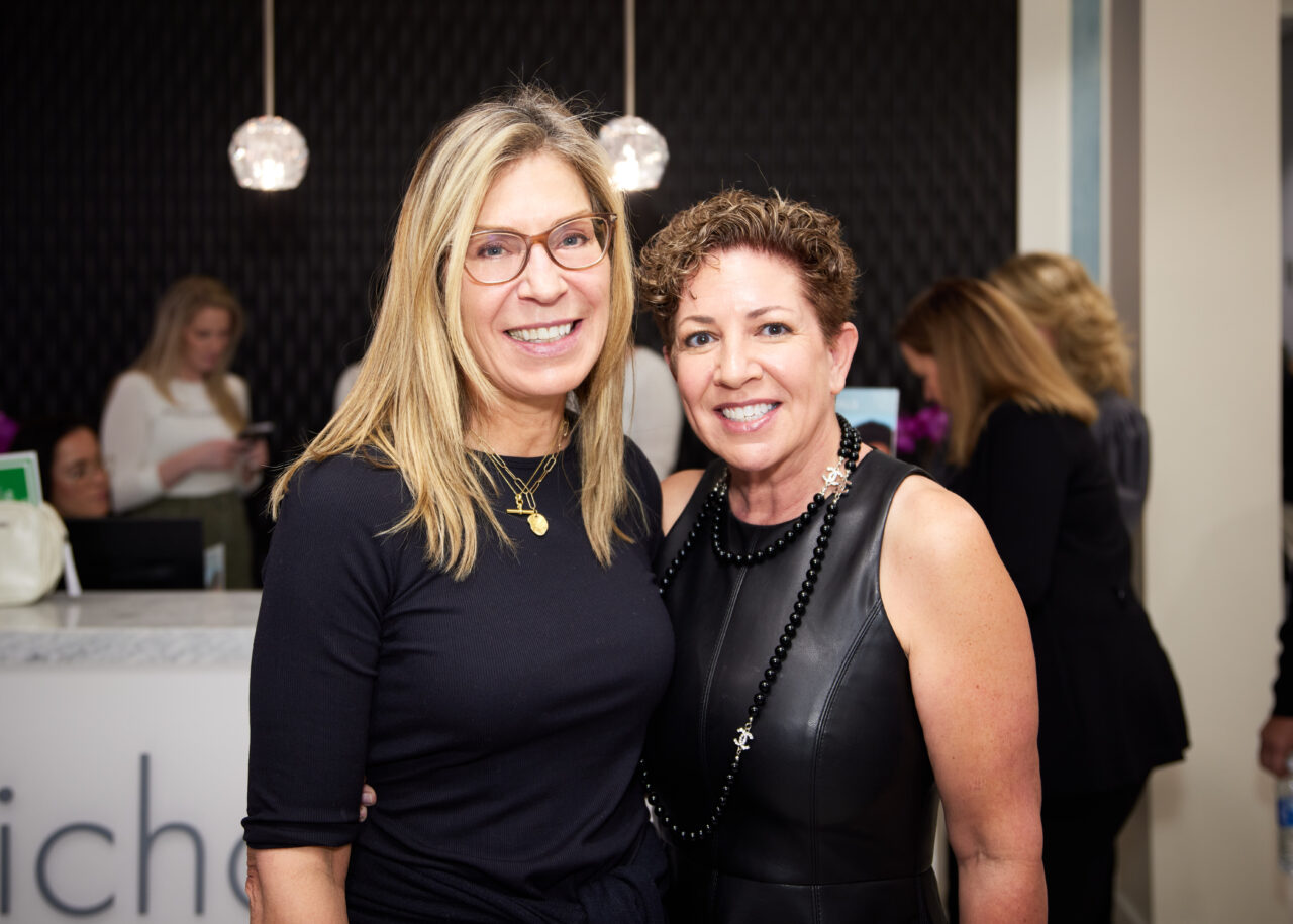 Red Carpet Ready Travel Panel - Fairfield County Look