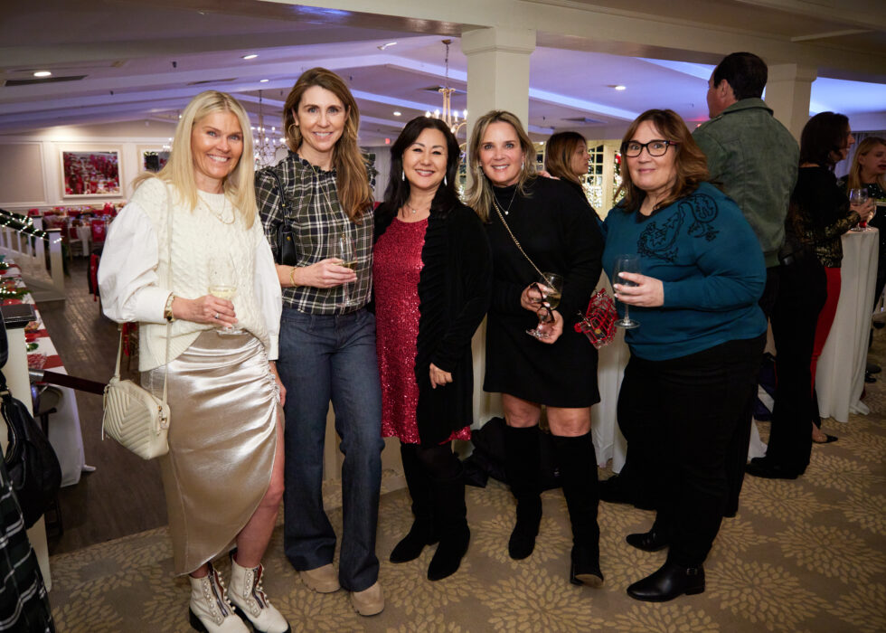 The Rowan Center’s Gingerbread Houses and Cocktails for a Cause ...