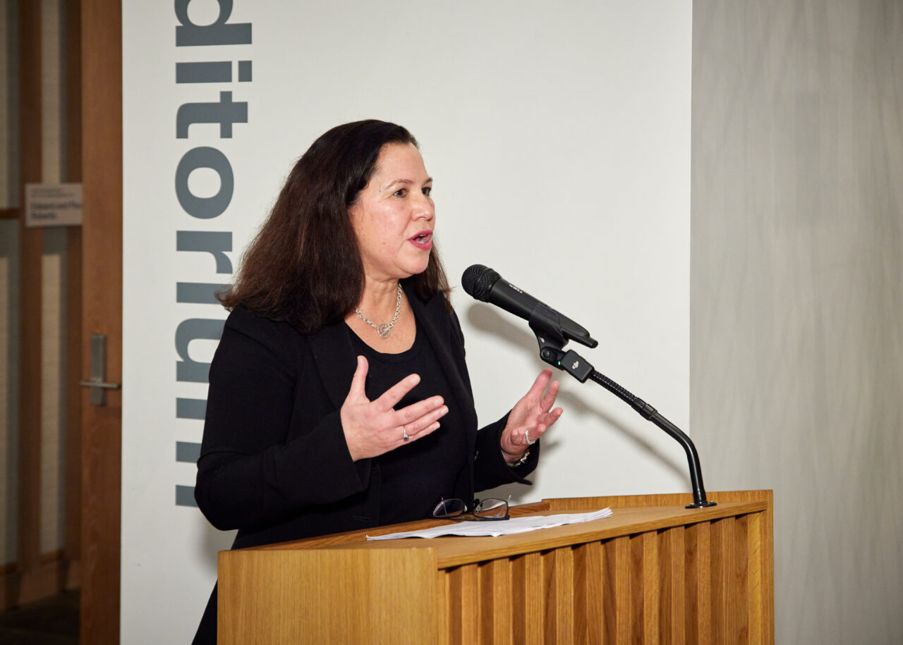 The Willow Grant Night at the Bruce Museum - Fairfield County Look